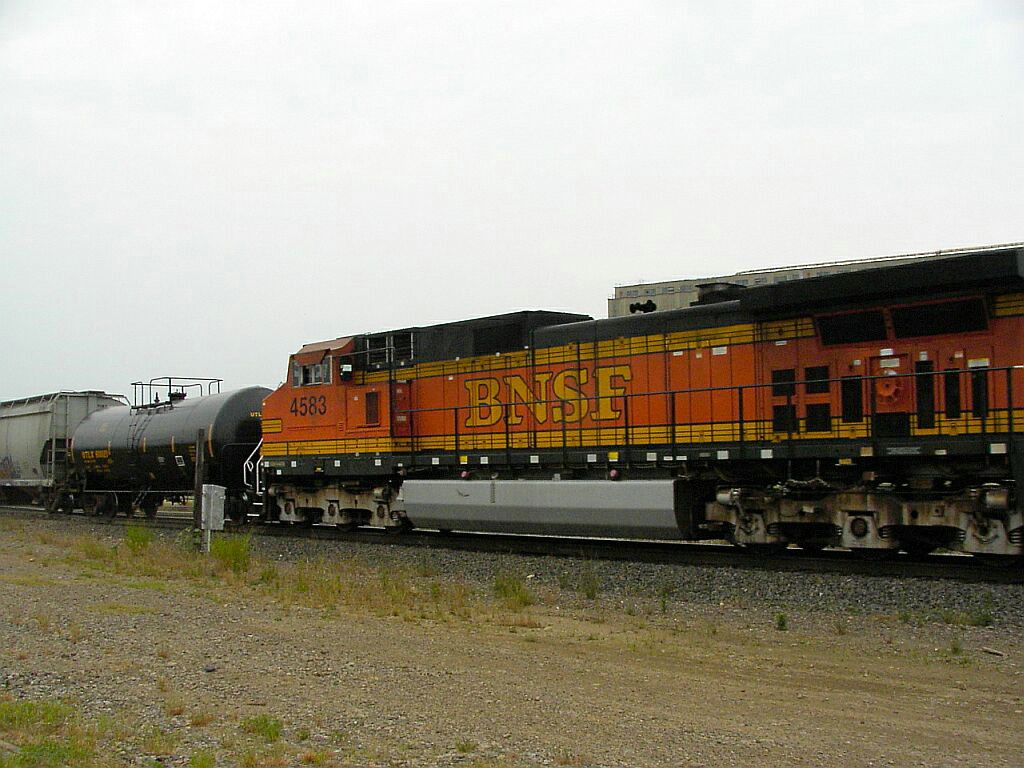 BNSF 4583